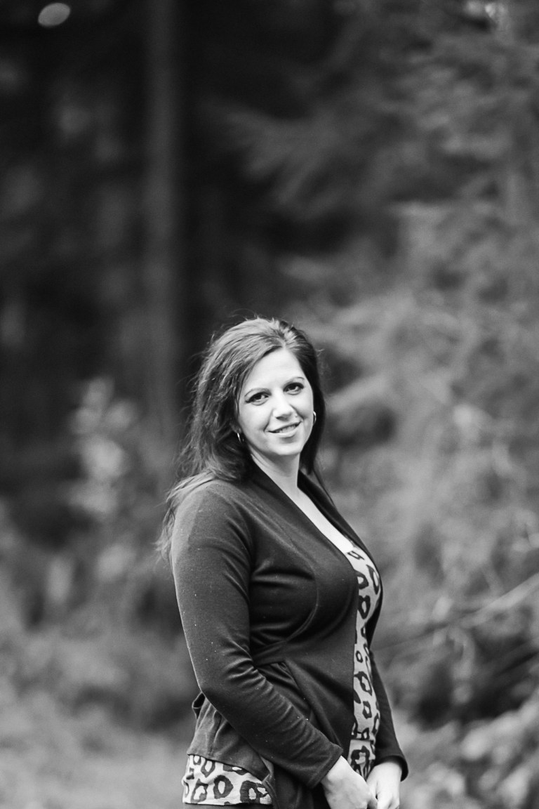 Kaeley – INTO THE PEOPLE